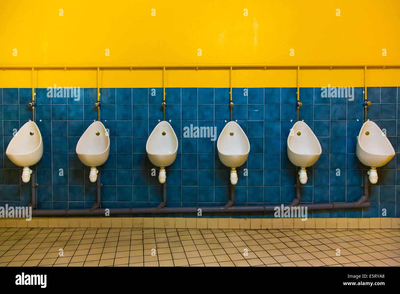 Row Of Urinals High Resolution Stock Photography and Images - Alamy