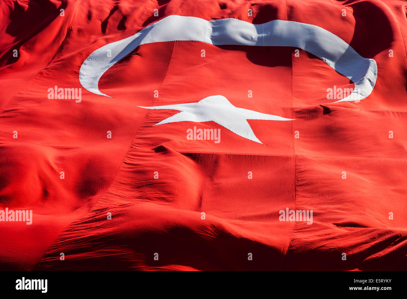 Istanbul flag hi-res stock photography and images - Alamy
