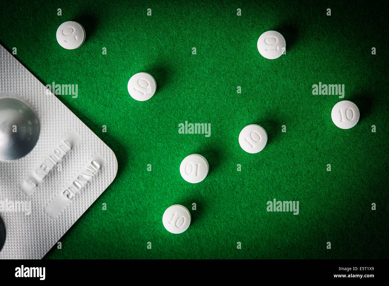 Statins hi-res stock photography and images - Alamy