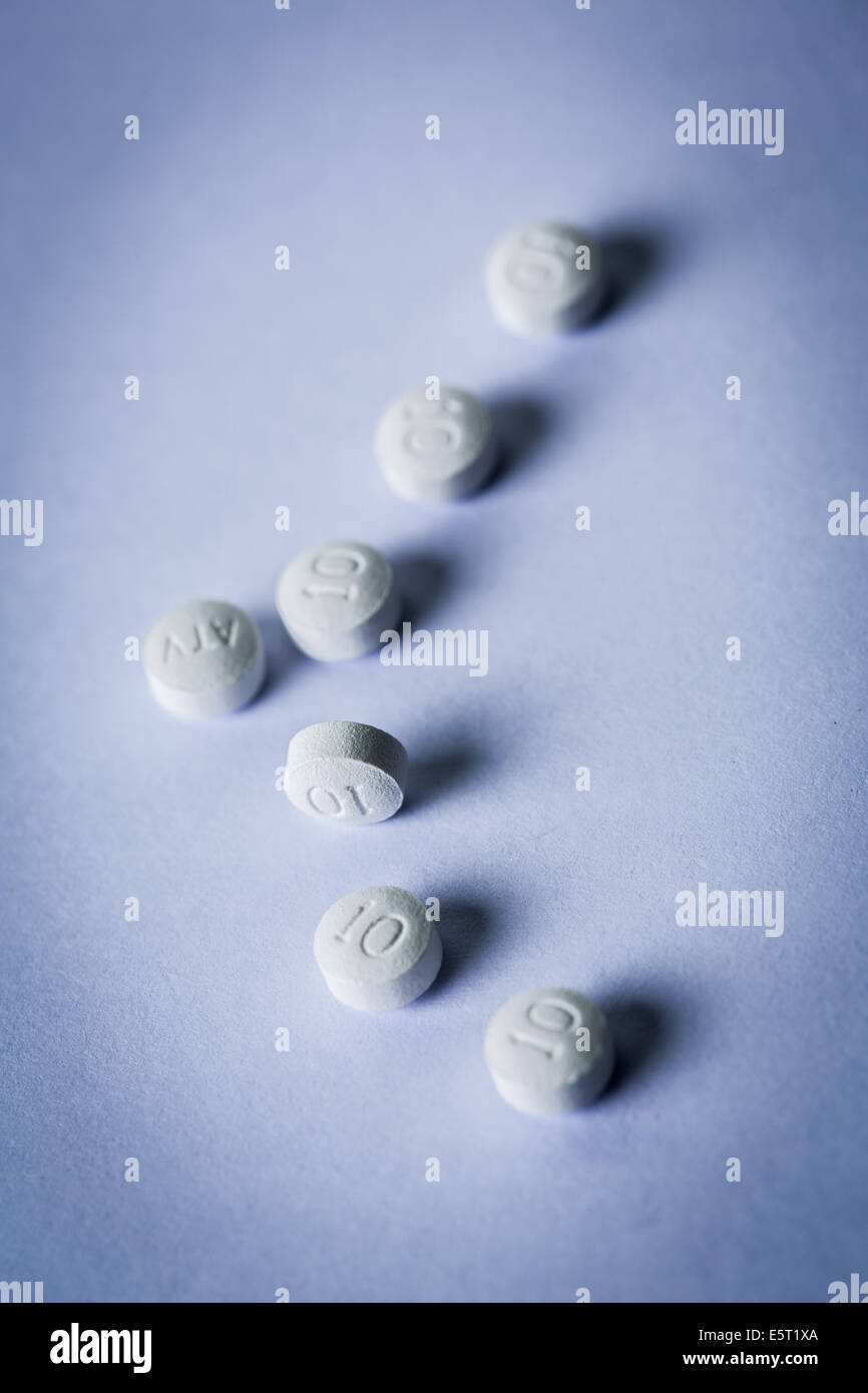 Statins, cholesterol-lowering drug Stock Photo - Alamy