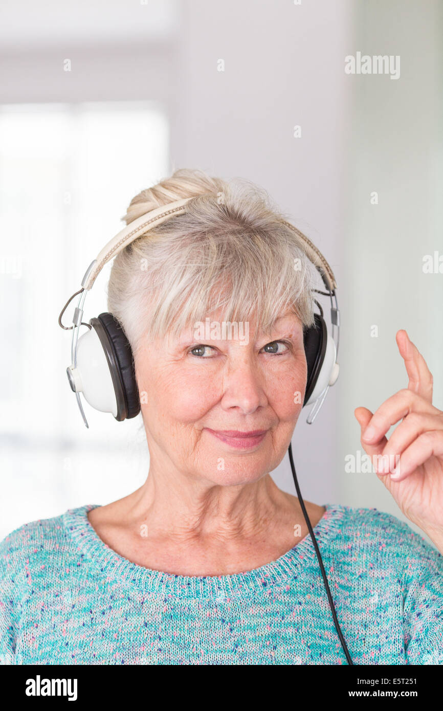 Audiometry hi-res stock photography and images - Alamy