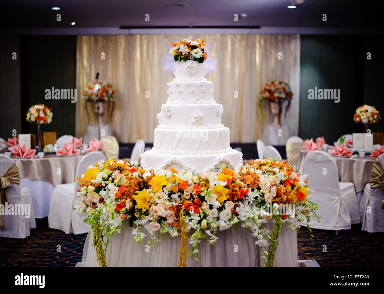 Beautiful wedding reception Stock Photo - Alamy