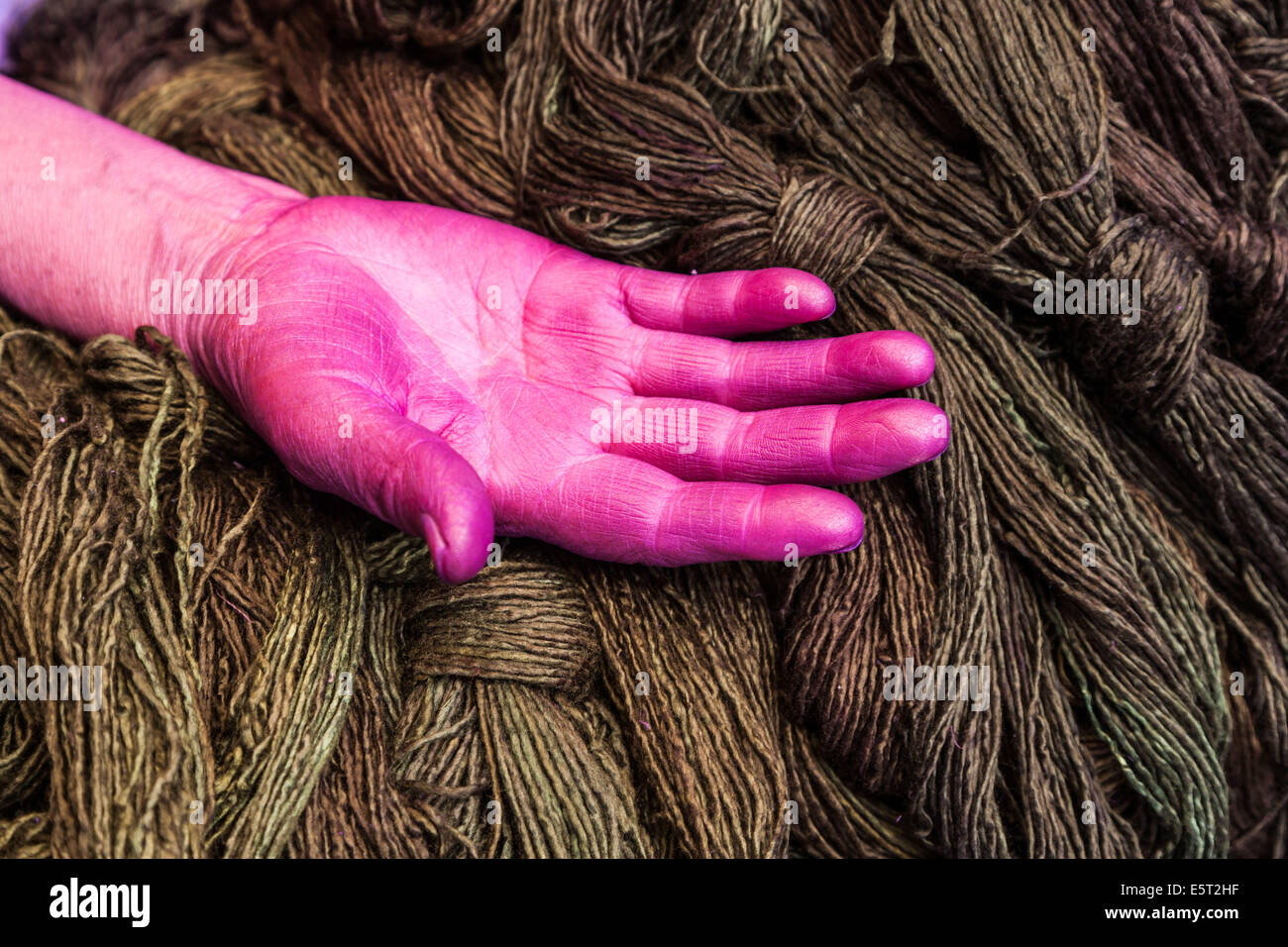 Natural colored wool hi-res stock photography and images - Alamy