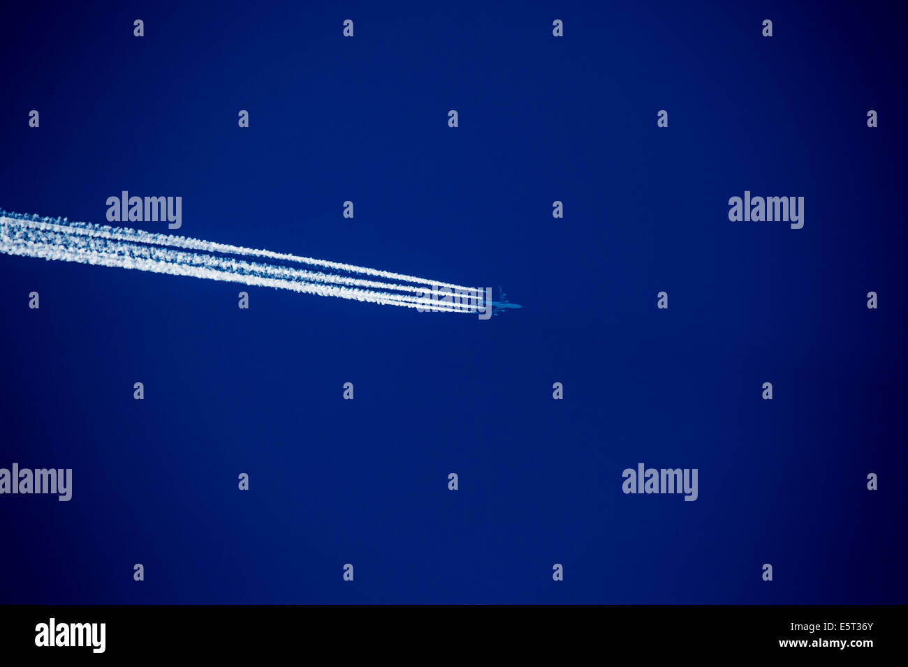 Air transport aeroplane hi-res stock photography and images - Alamy