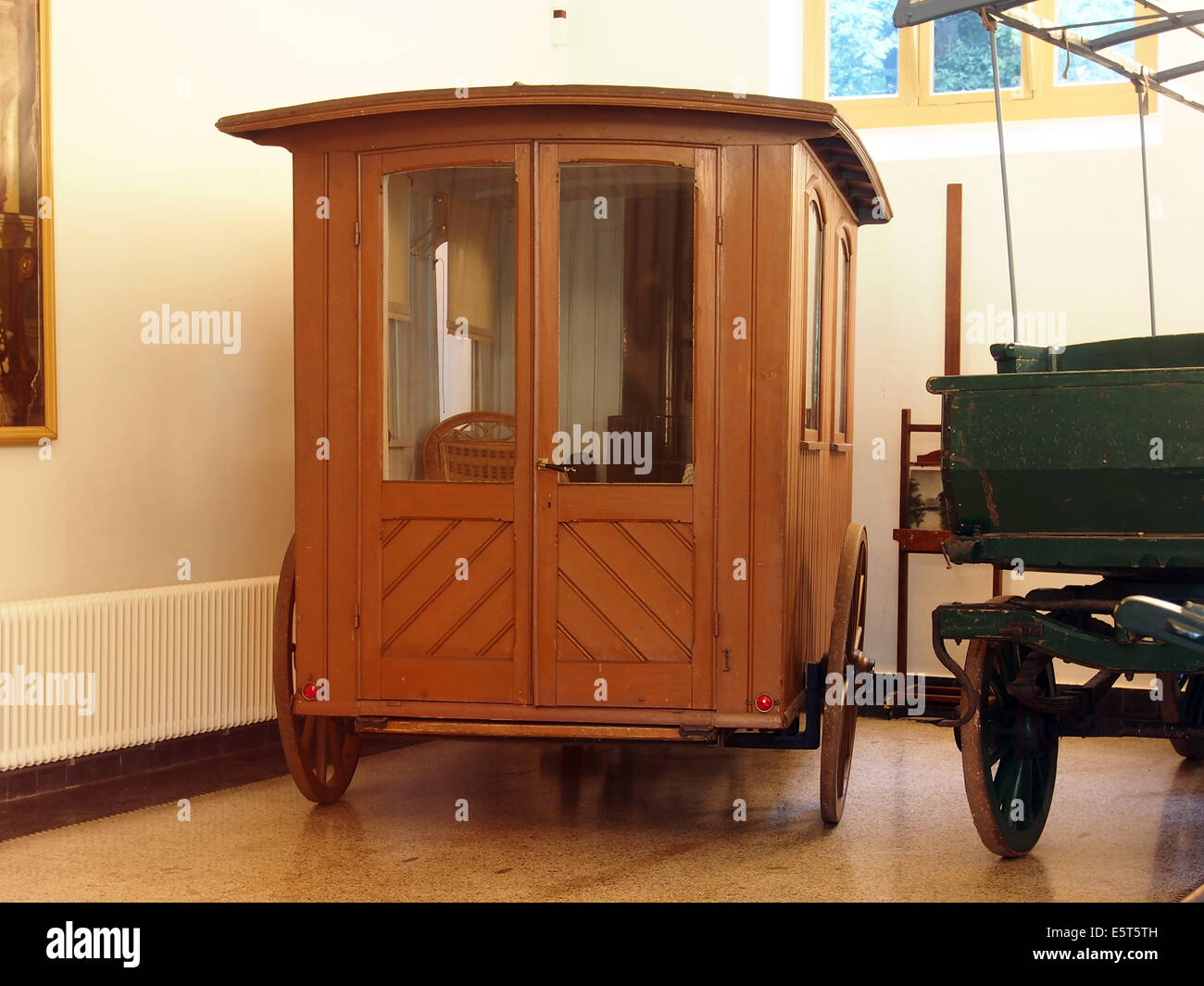 The Koninklijke woonwagen is a historical royal caravan, once used by ...