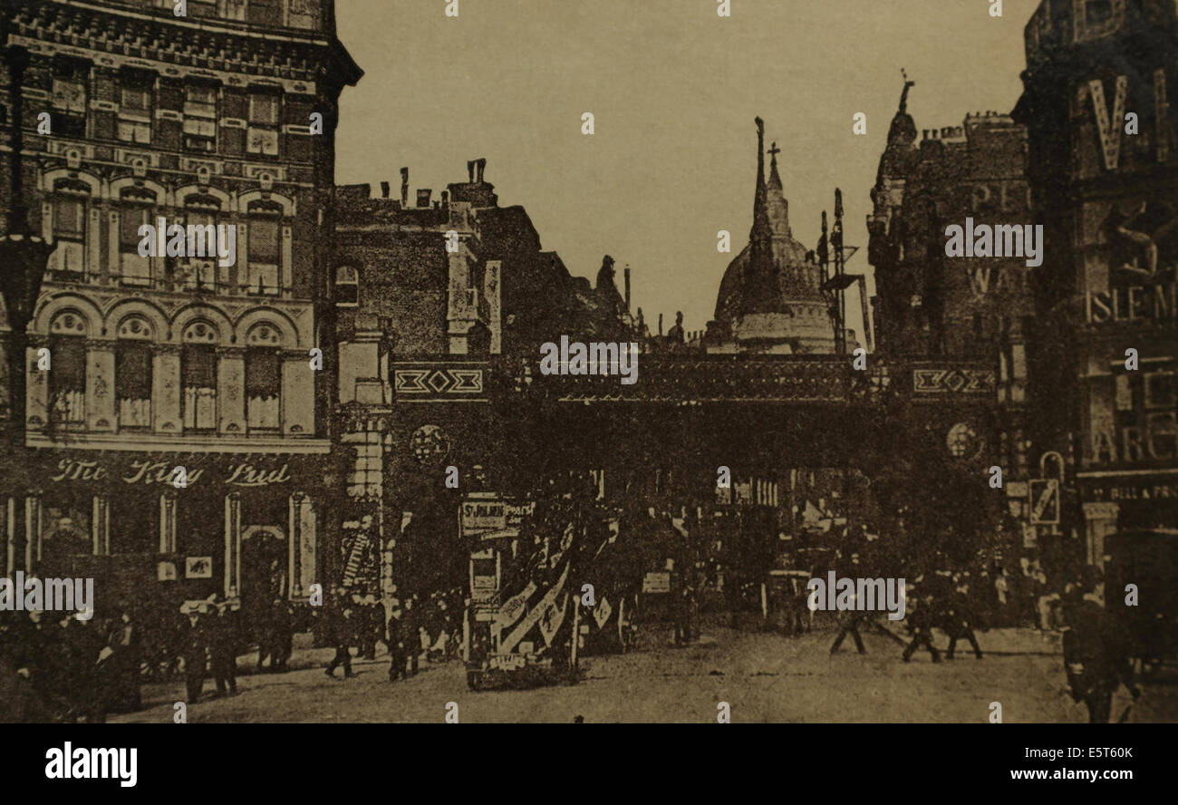 1912 postcard view, towards old railway bridge and St Paul's Cathedral ...