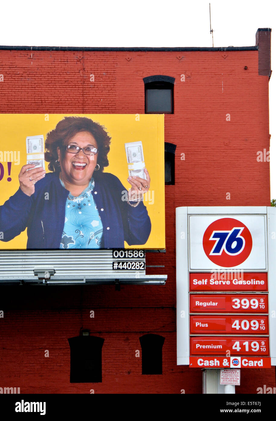 76 gas station hi-res stock photography and images - Alamy