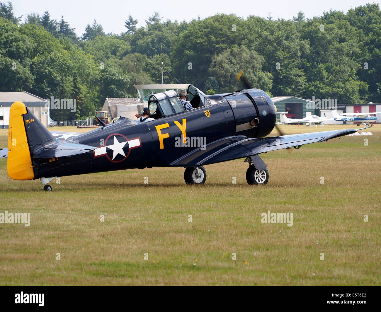 1940s airplane fleet hi-res stock photography and images - Alamy