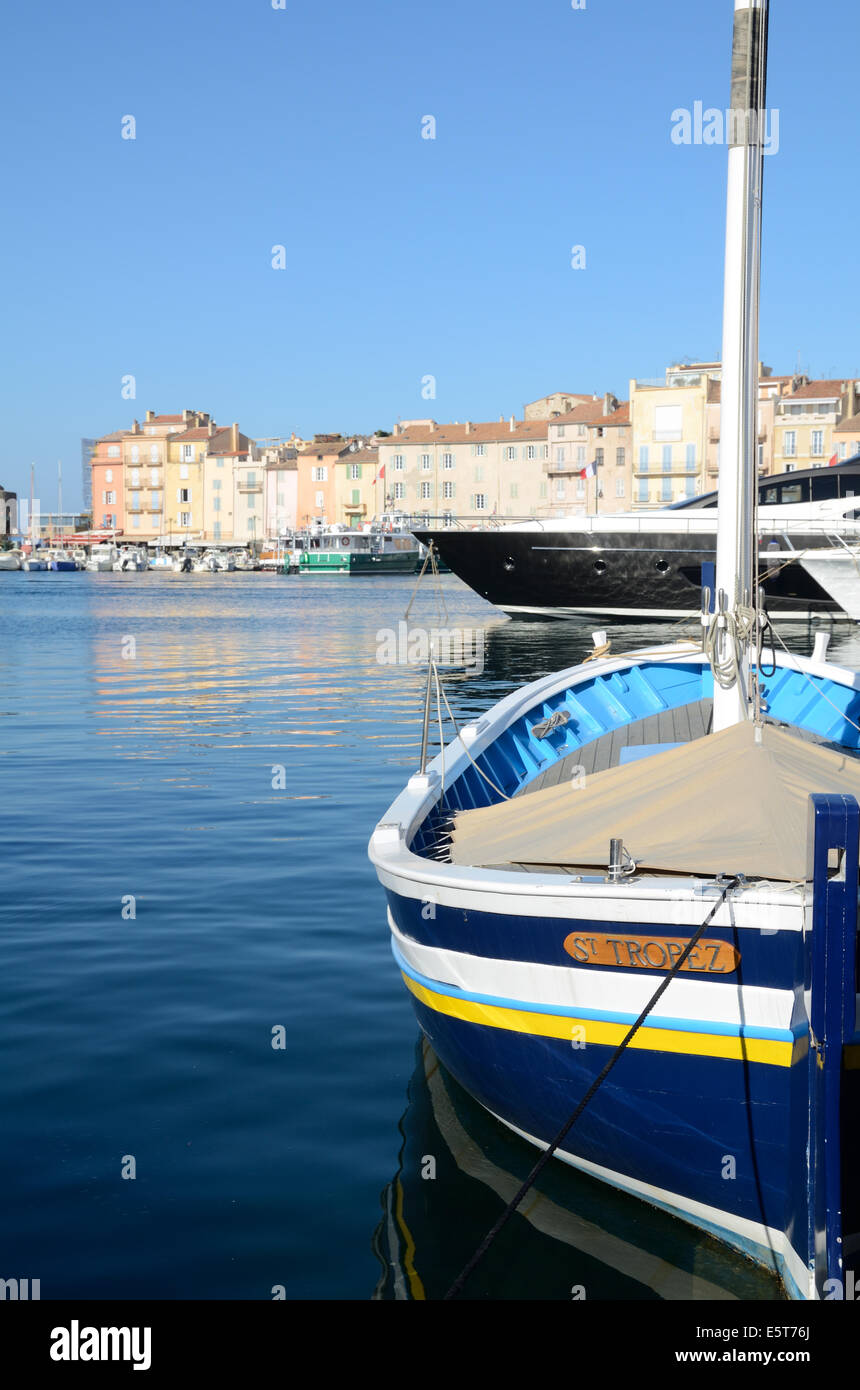 French traditional boat hi-res stock photography and images - Alamy