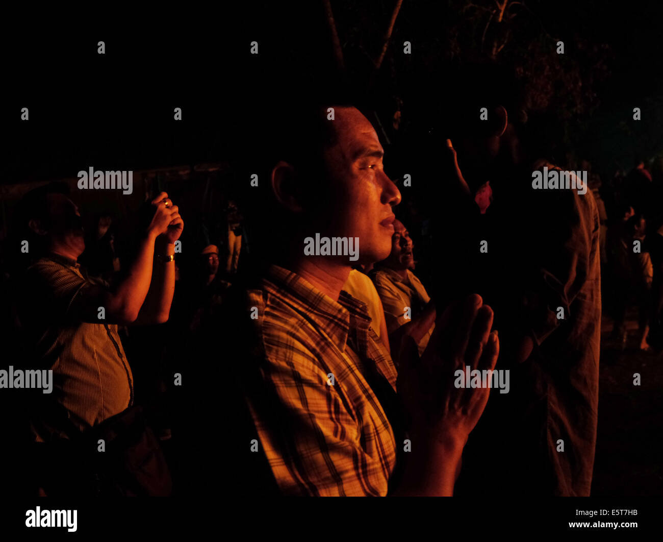 Kajang, SELANGOR, MALAYSIA. 5th Aug, 2014. Ethnic Chinese devotees ...