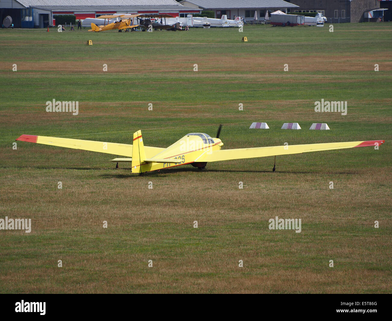 PH-826 Scheibe SF 25 B, at Hilversum Airport (ICAO EHHV), photo-13 ...