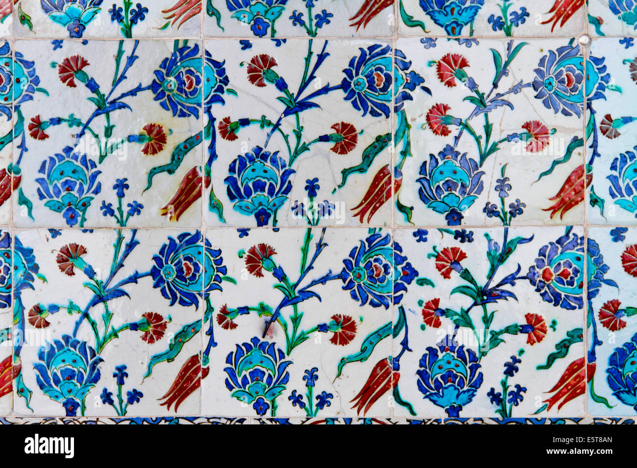 Handmade Traditional Turkish Blue Tile Wall Stock Photo - Alamy
