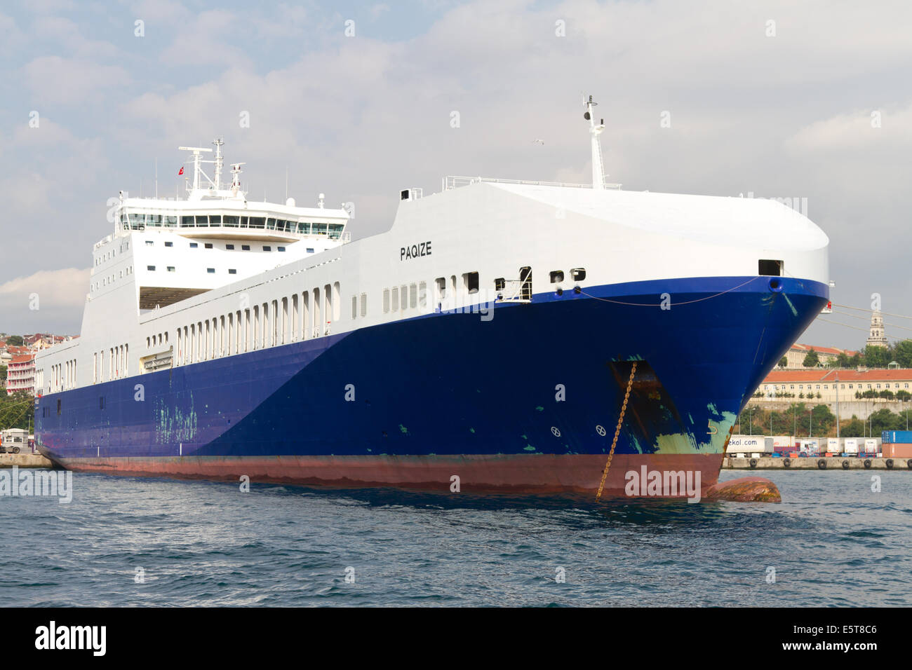 Roro Ship Stock Photo - Alamy
