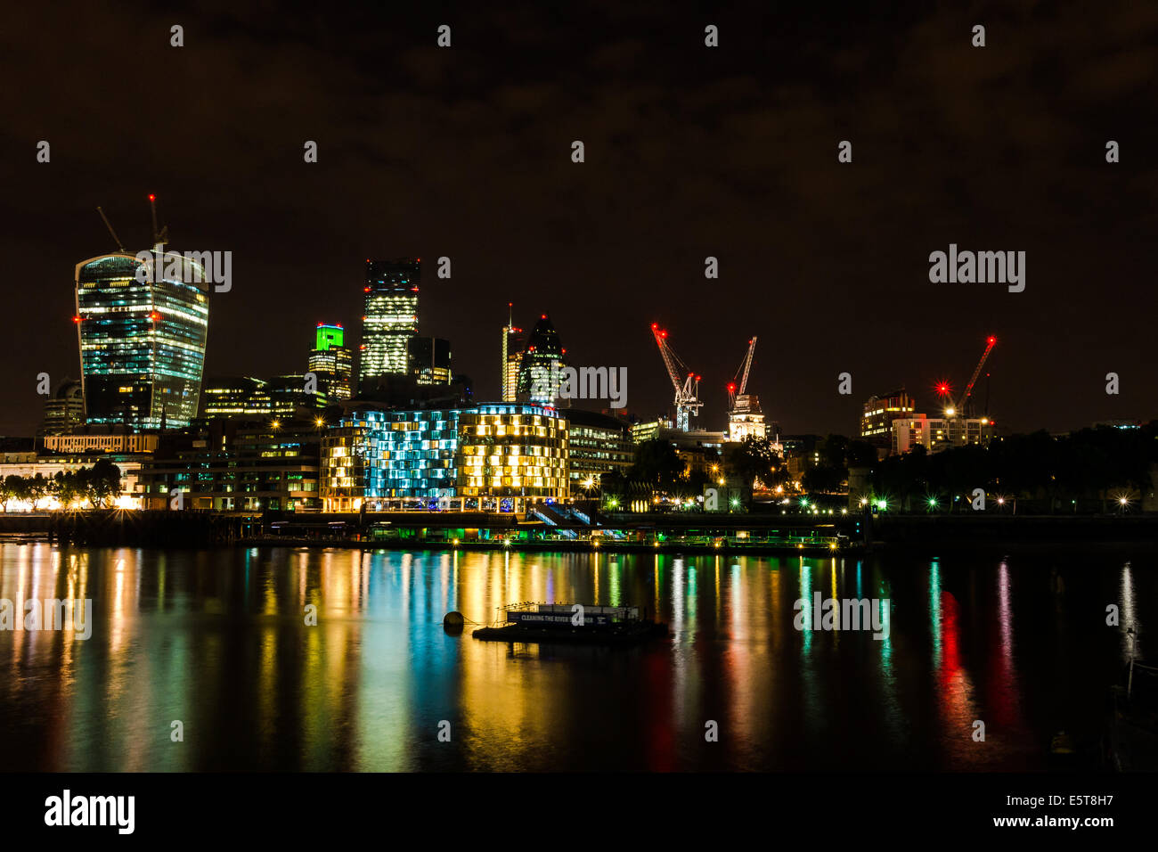 London skyline at night Stock Photo - Alamy