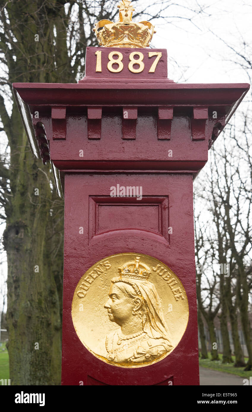 Glasgow Victoria Park Jubilee Gates Stock Photo - Alamy