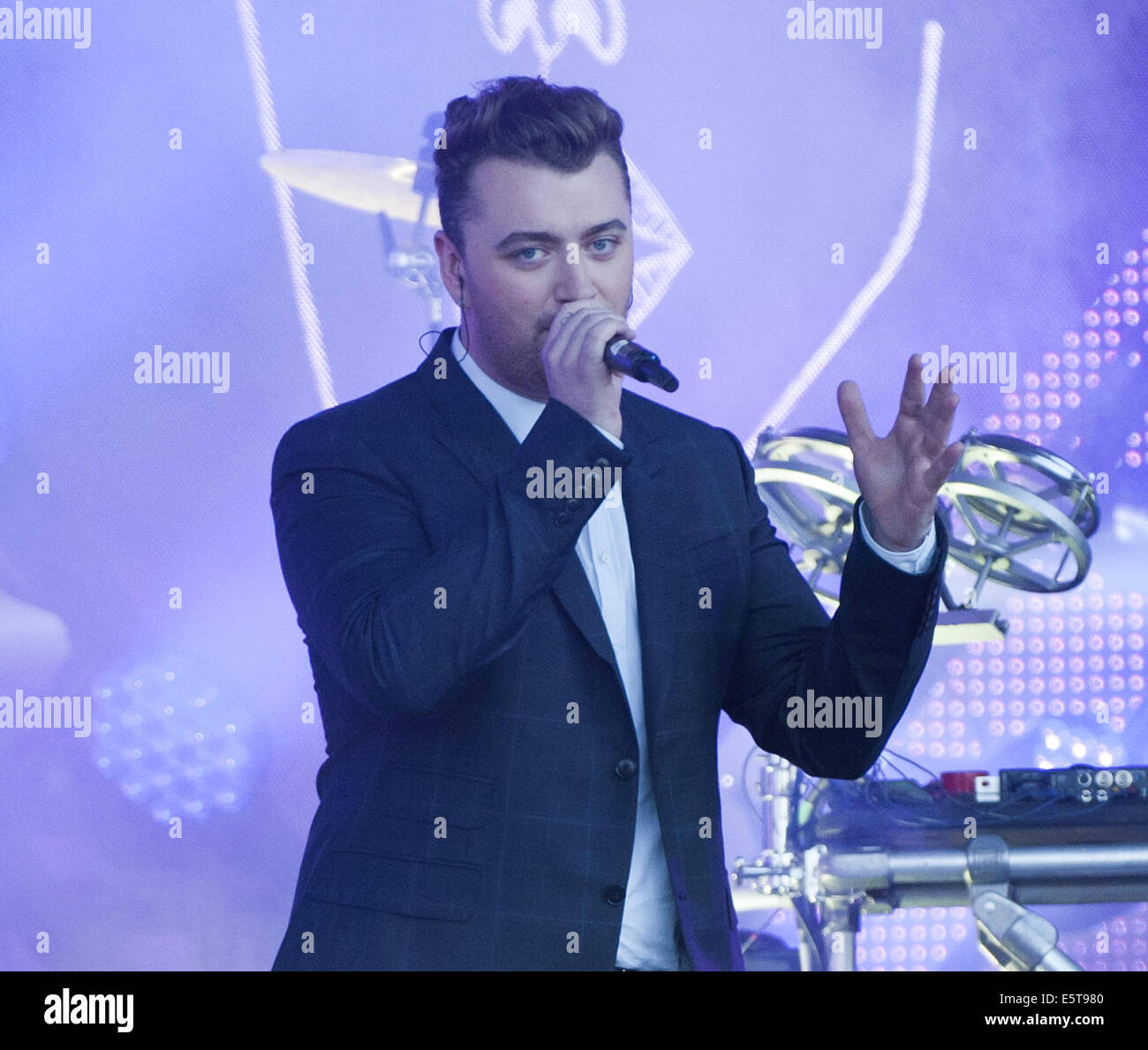 Hollywood, California, USA. 4th Aug, 2014. British singer SAM SMITH ...