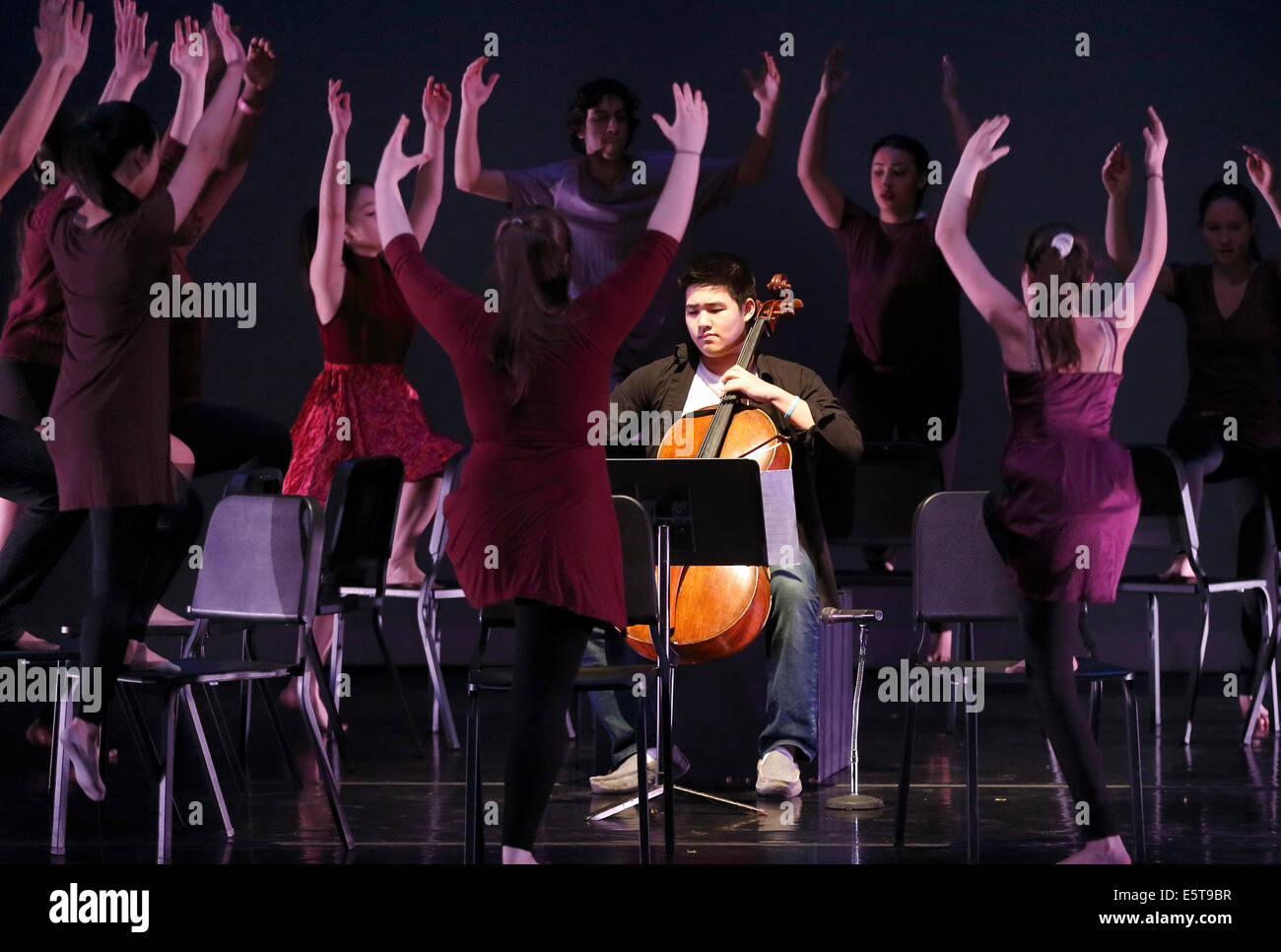 High school dance hi-res stock photography and images - Alamy