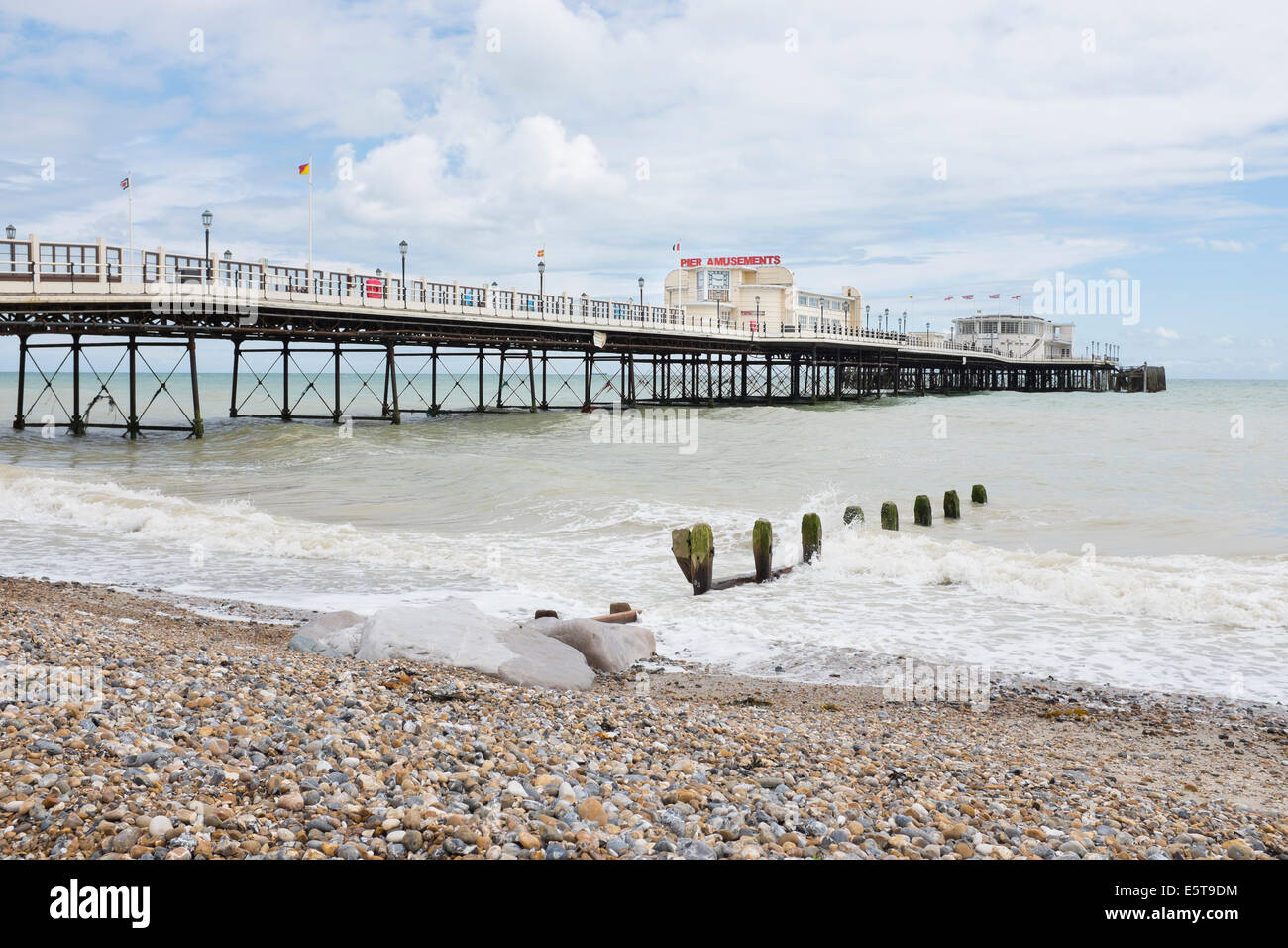 Pier worthing uk hi-res stock photography and images - Alamy
