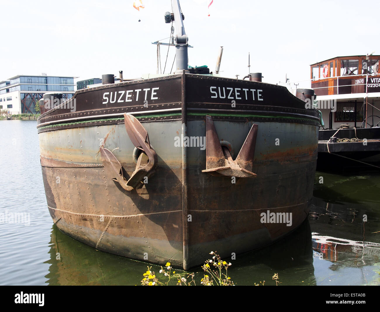 The Suzette, ENI 02101637, is a freighter ship used for transporting ...