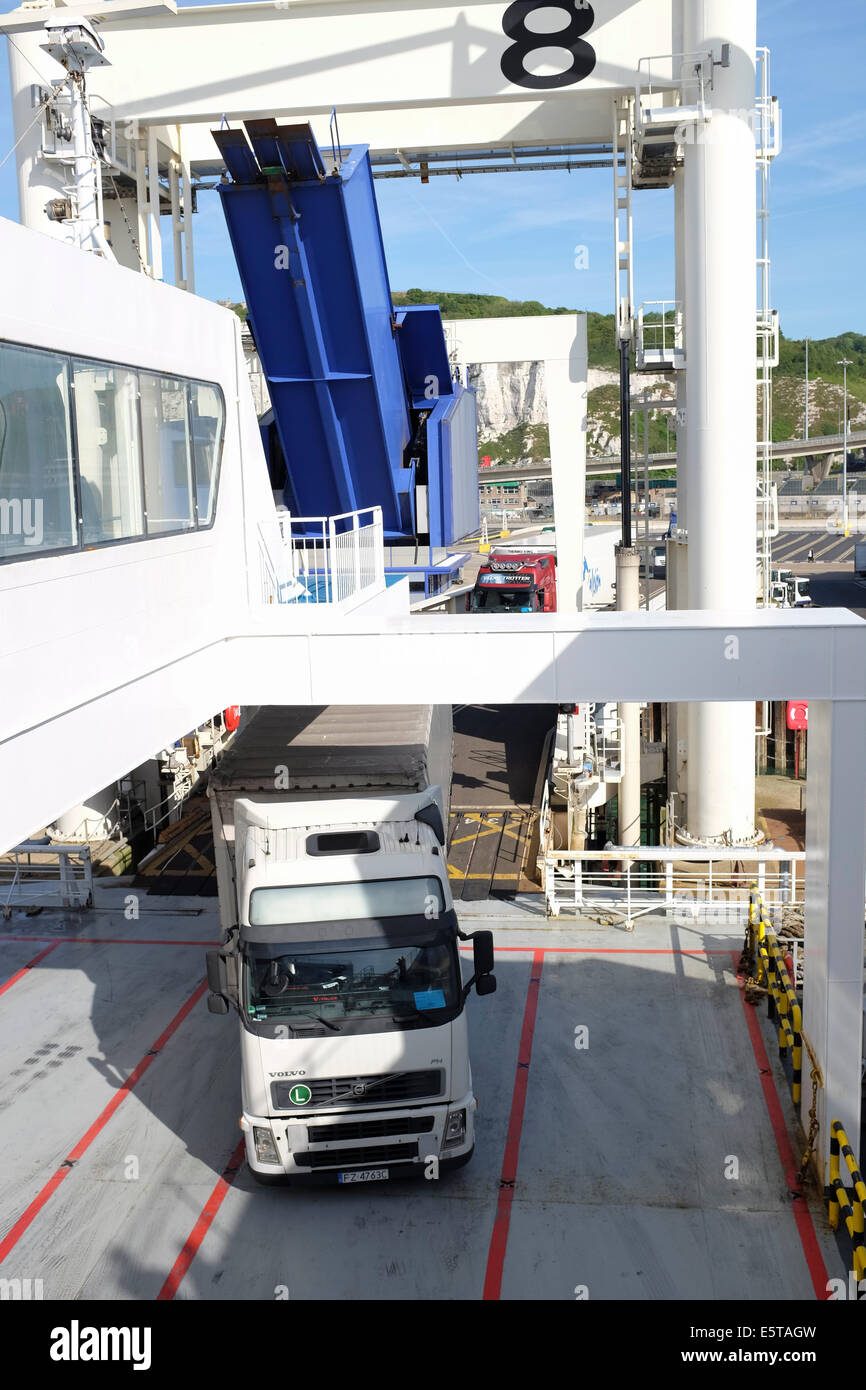 Lorry boarding hi-res stock photography and images - Alamy