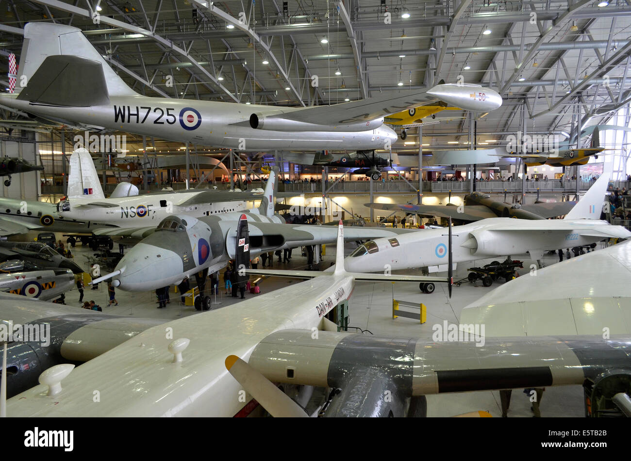 Duxford Airspace Museum. Avro York in foregound. BAC Caberra, Avro ...