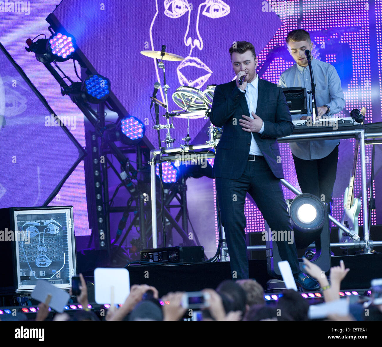 Hollywood, California, USA. 4th Aug, 2014. British singer SAM SMITH ...