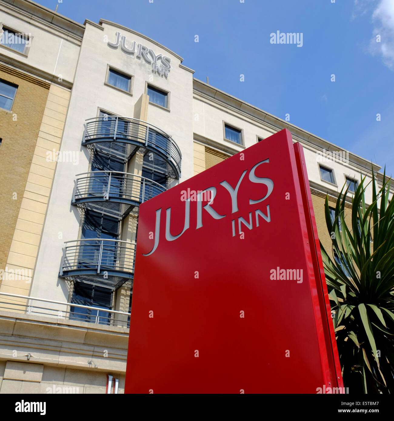 Jurys inn sign hi-res stock photography and images - Alamy