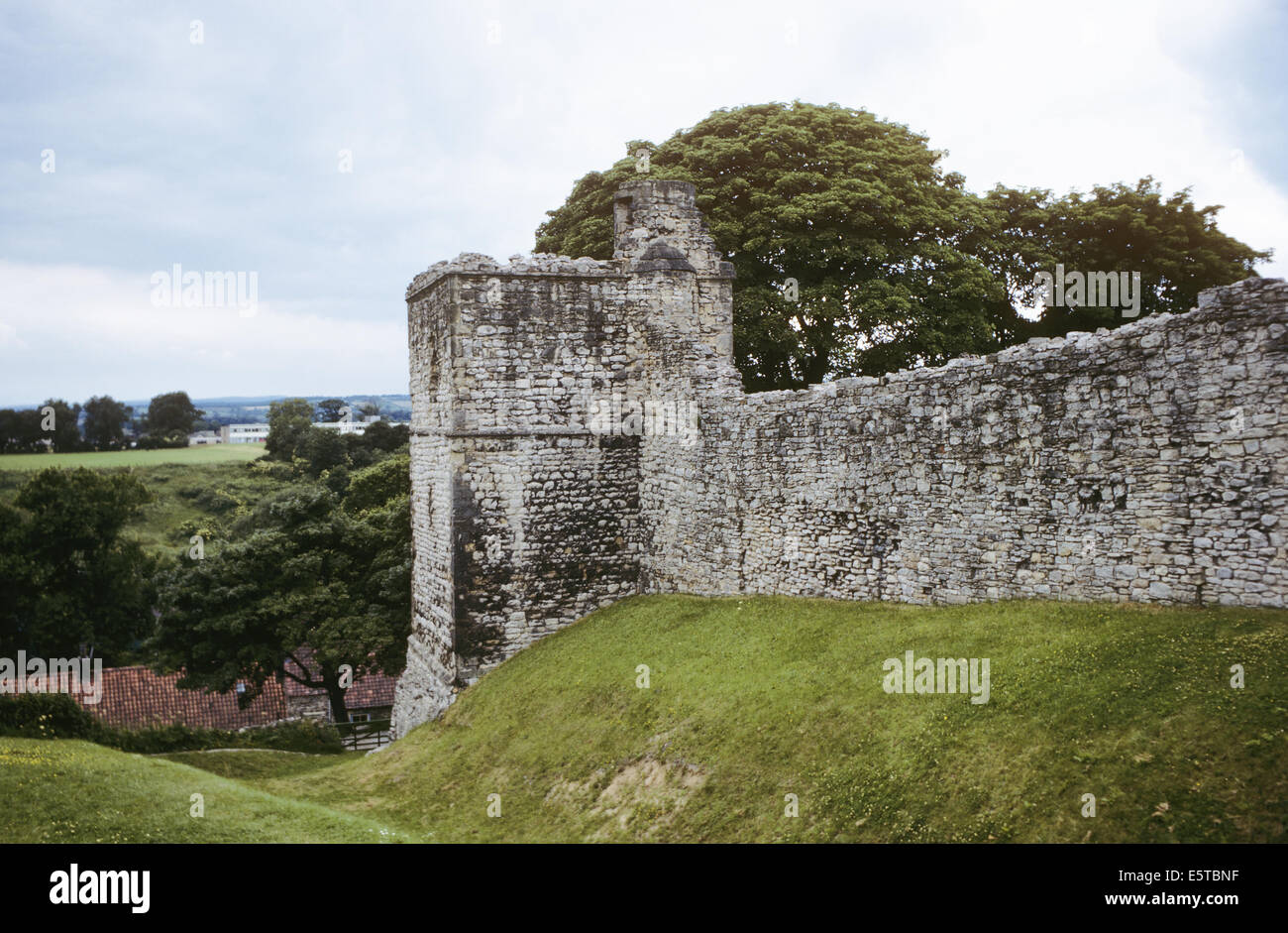 Pickering Castle, Pickering, North Yorkshire, England 690707 025 Stock ...