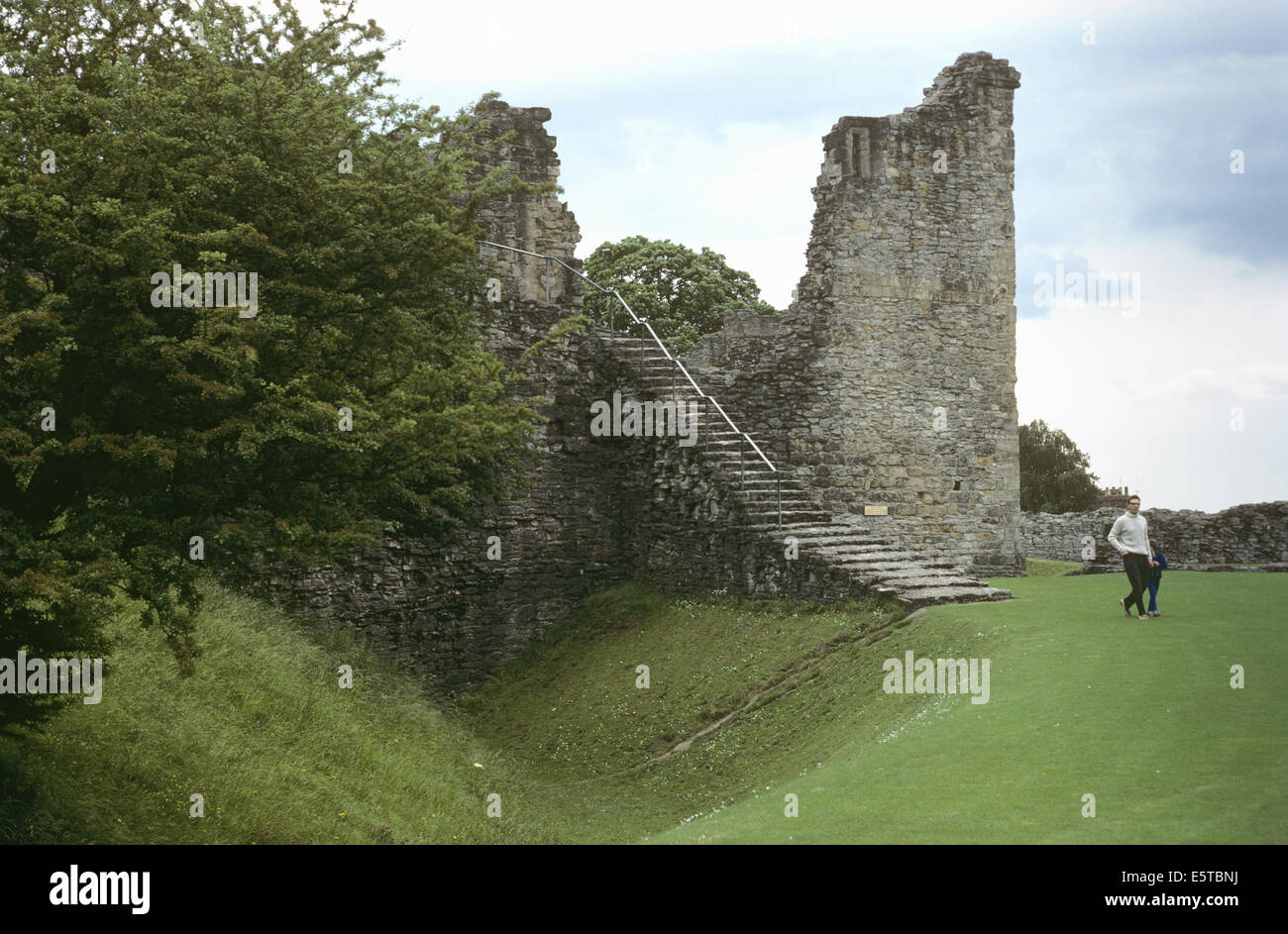 Pickering Castle, Pickering, North Yorkshire, England 690707 028 Stock ...
