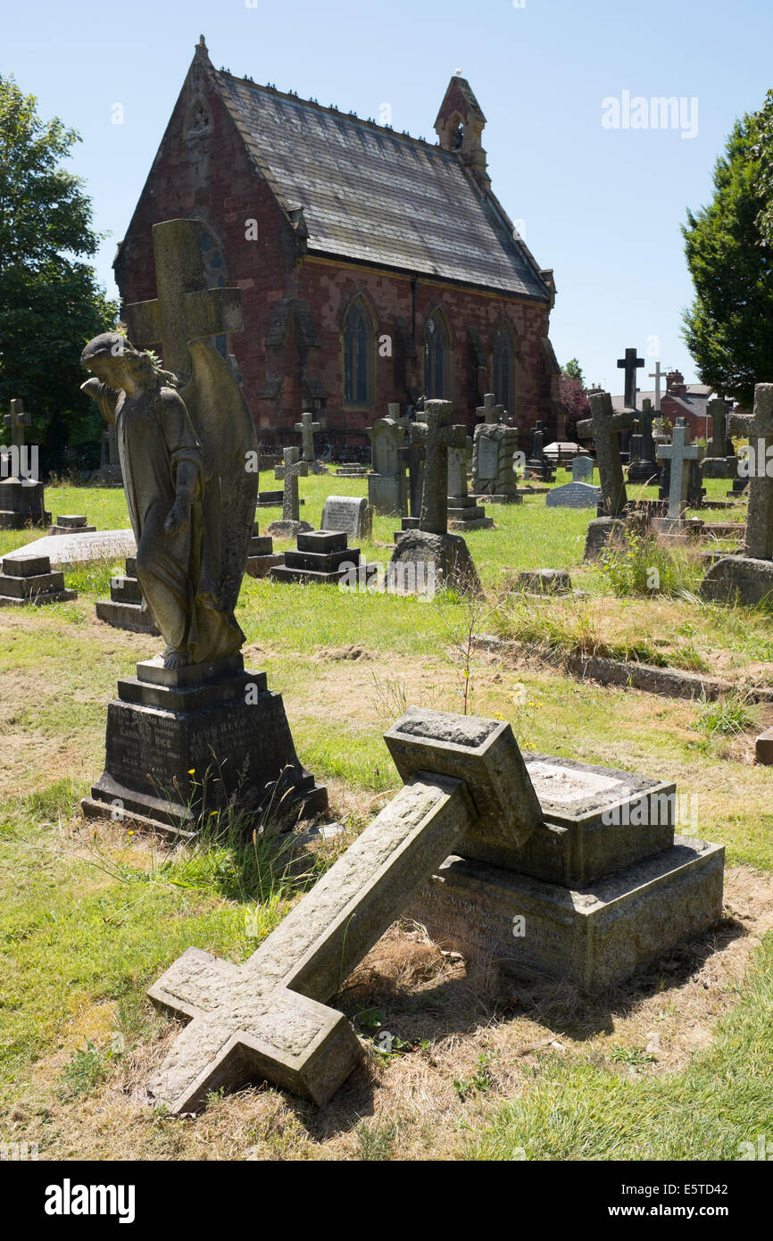 Tombs at Higher Cemetery of Exeter, England, UK Stock Photo - Alamy