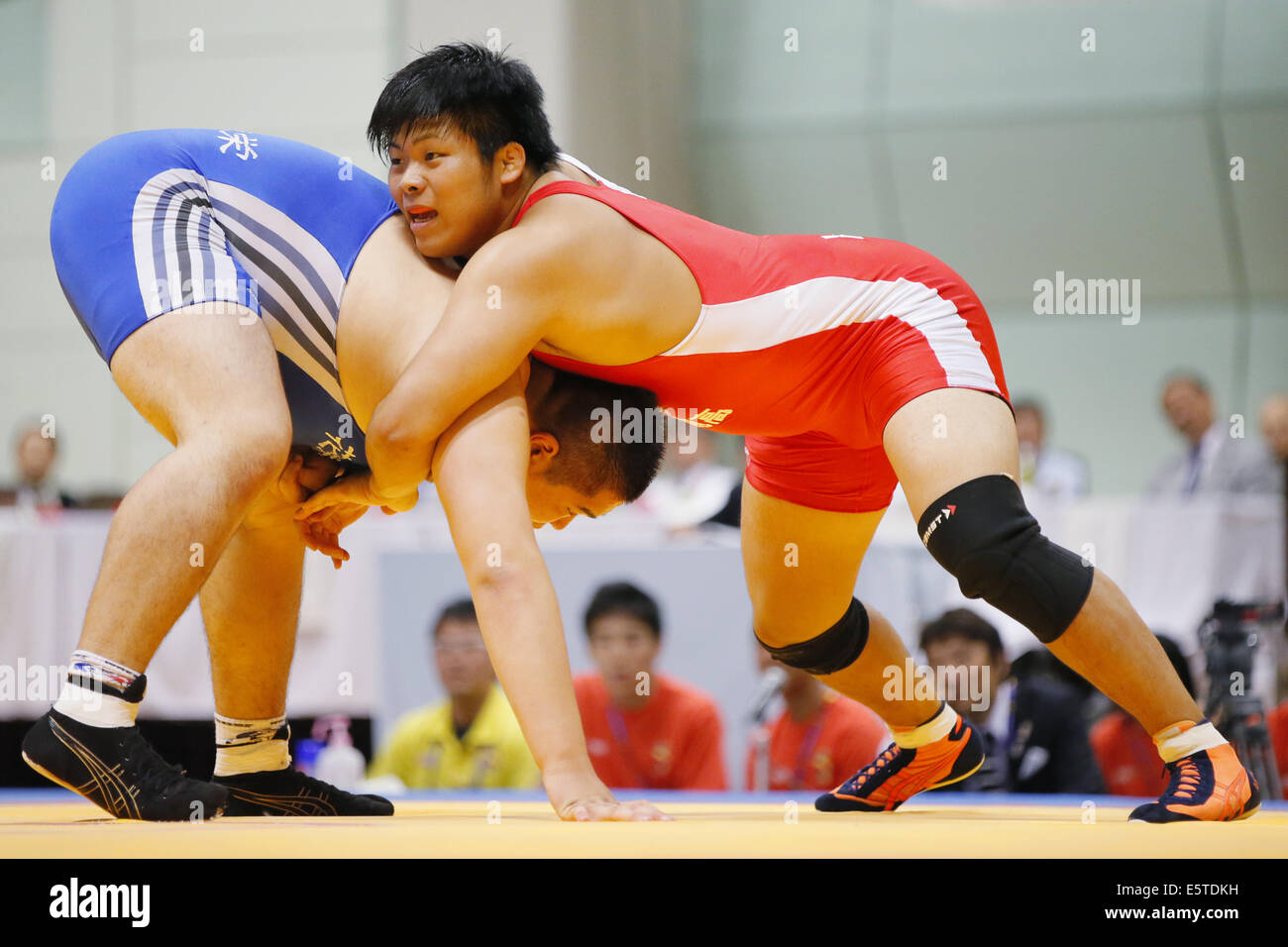 Yokosuka Arena, Kanagawa, Japan. 5th Aug, 2014. (L-R) Tyasuhiro ...