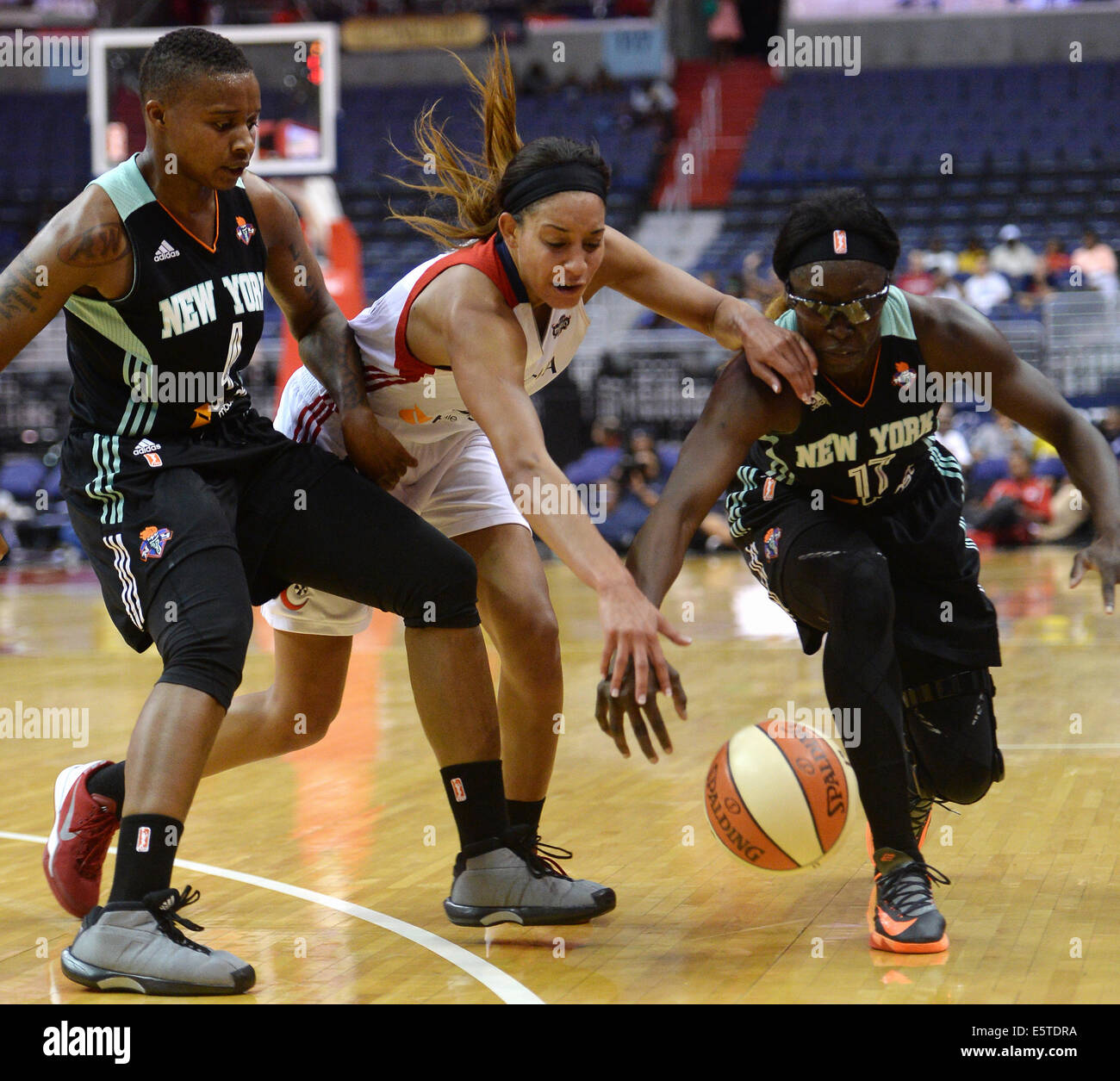 Washington, DC, USA. 5th Aug, 2014. New York Liberty guard Natasha Lacy ...
