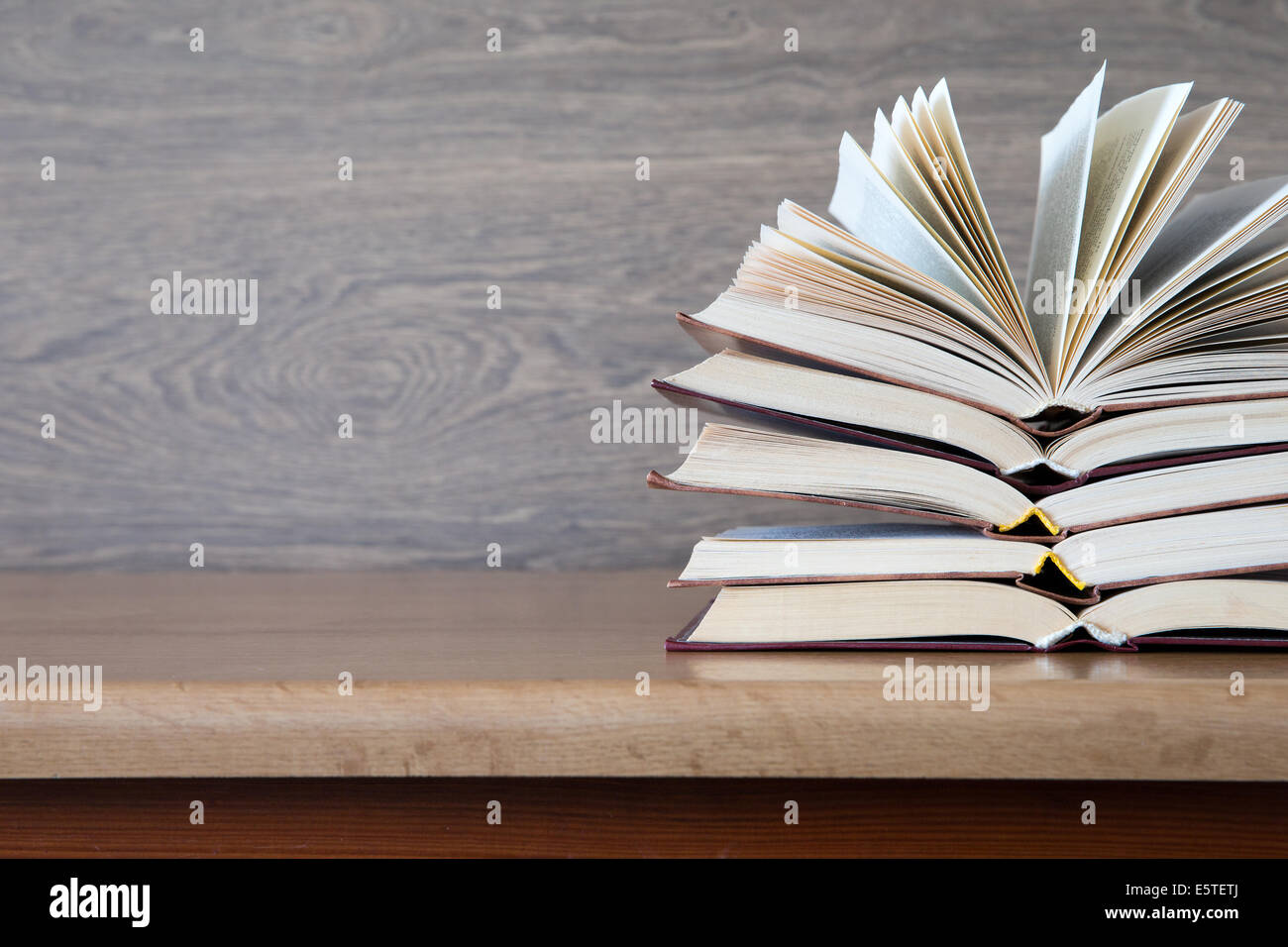 Wooden tabletop and paper hi-res stock photography and images - Alamy