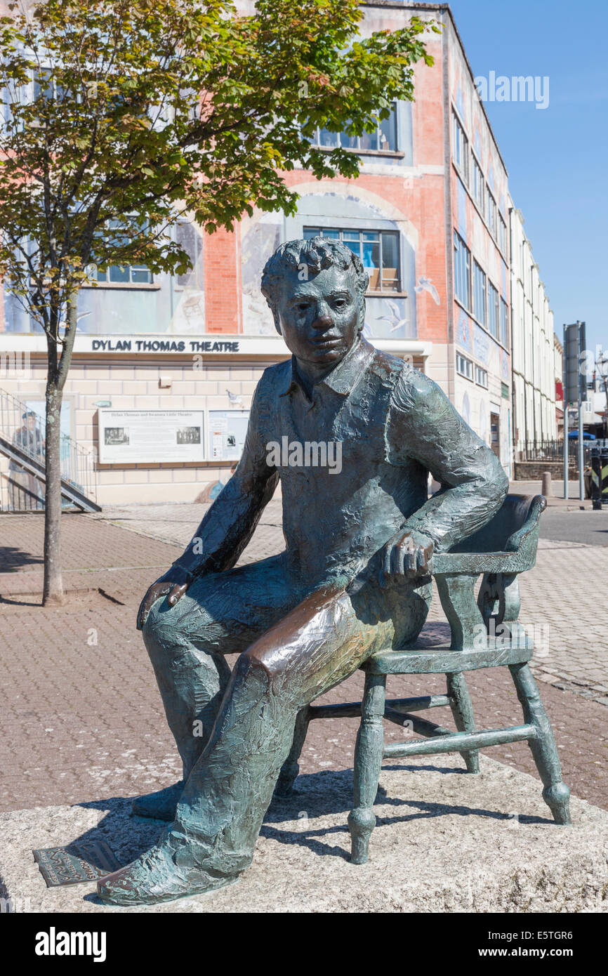 Wales, Glamorgan, Swansea, Dylan Thomas Statue Stock Photo - Alamy