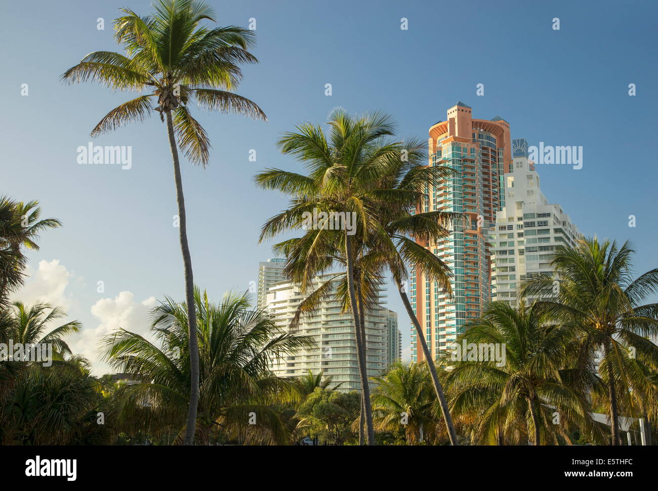 Art Deco District, Ocean Drive, South Beach, Miami Beach, Florida ...