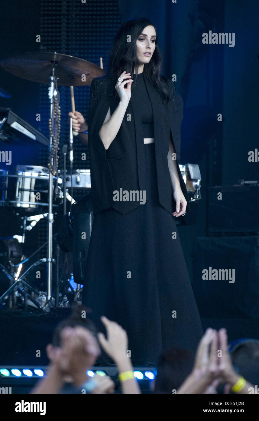 Hollywood, California, USA. 5th Aug, 2014. American singer-songwriter ...