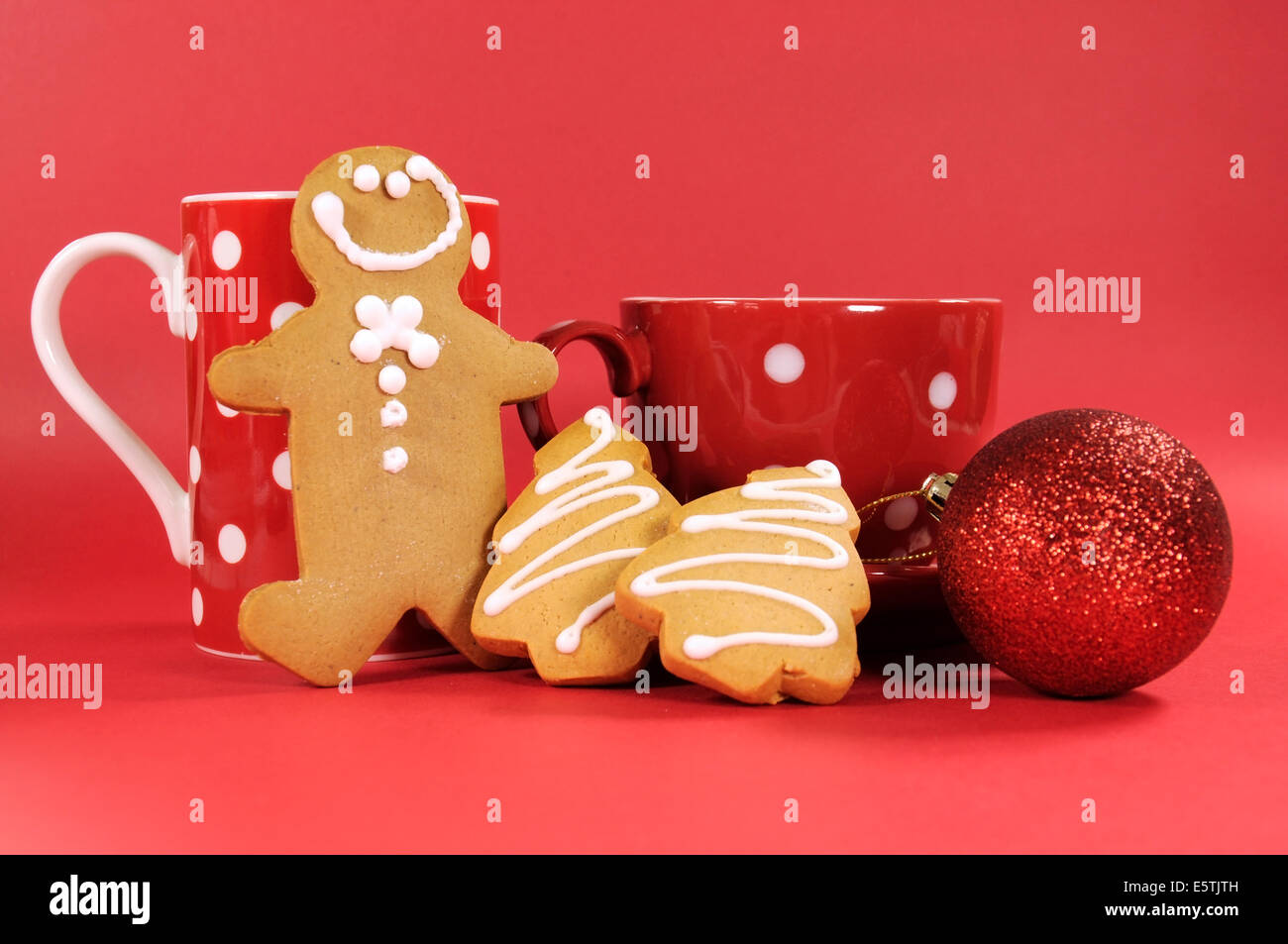 Gingerbread man coffee cup hi-res stock photography and images - Alamy
