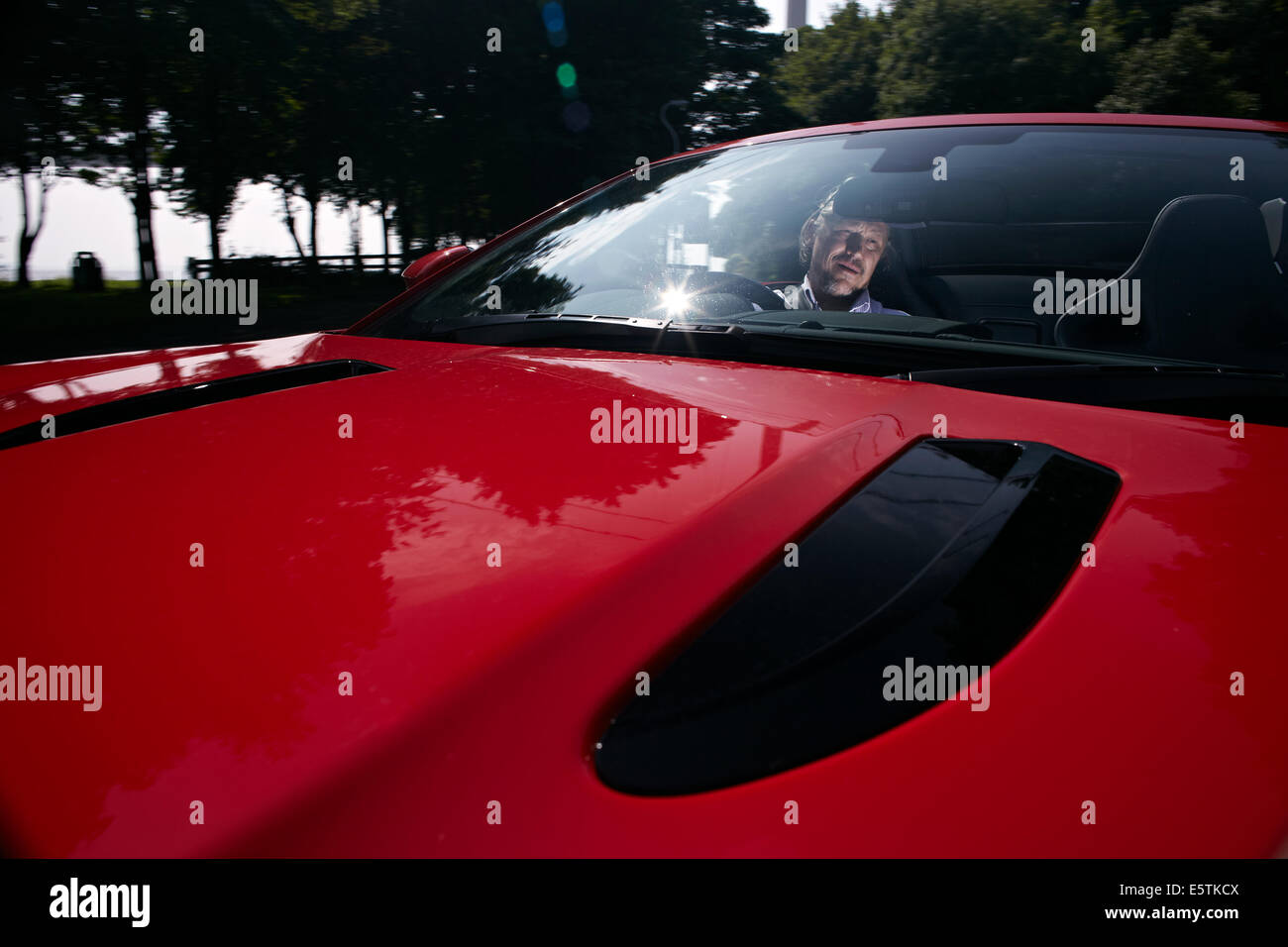 Journalist Robert Crampton test driving the new Jaguar F-type car in ...