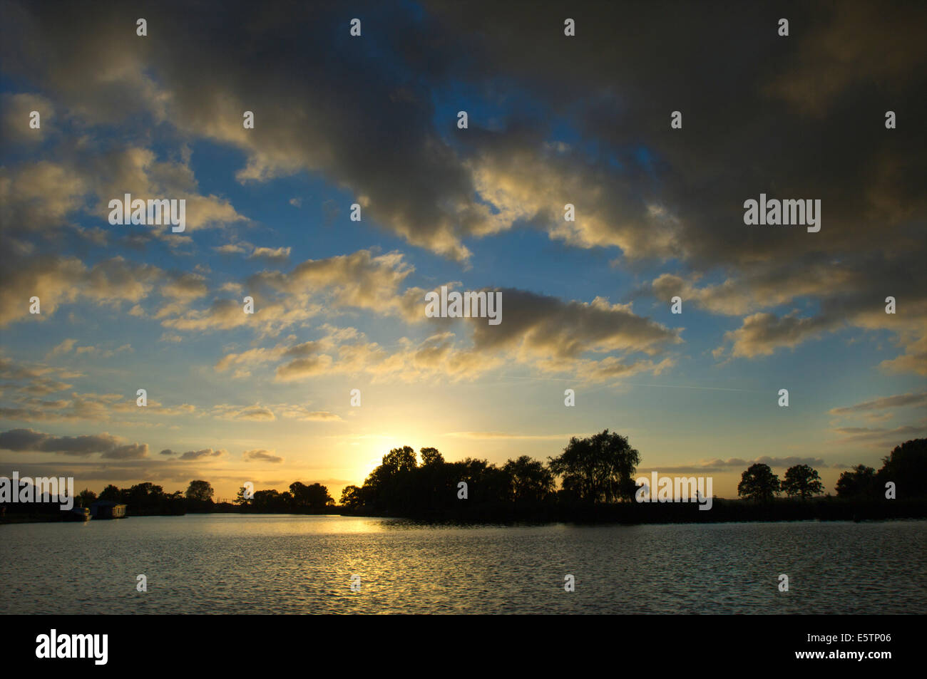 Landscape behind river boat hi-res stock photography and images - Alamy
