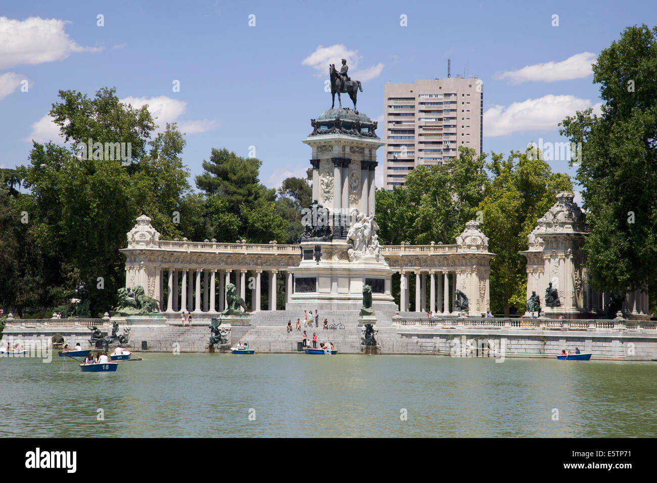 The retirement of madrid hi-res stock photography and images - Alamy
