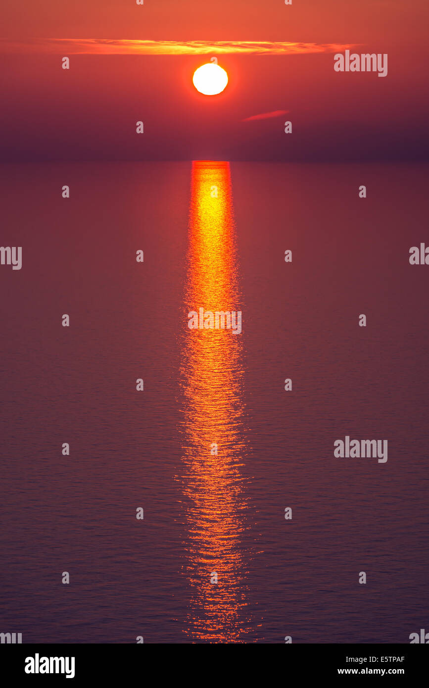 Tranquil sunset closeup sea hi-res stock photography and images - Alamy