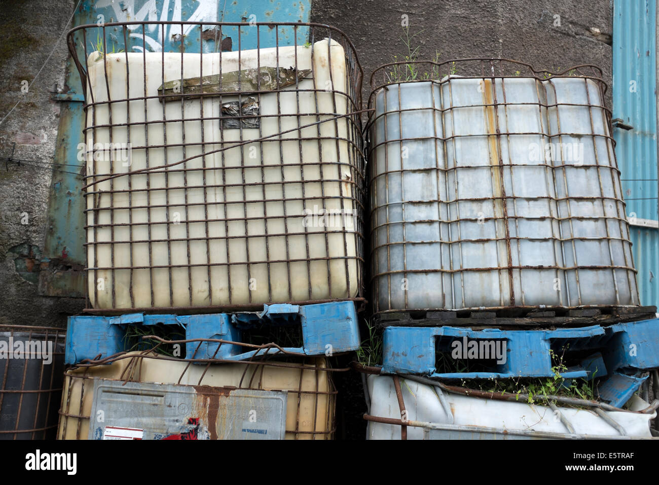 Chemical containers hi-res stock photography and images - Alamy