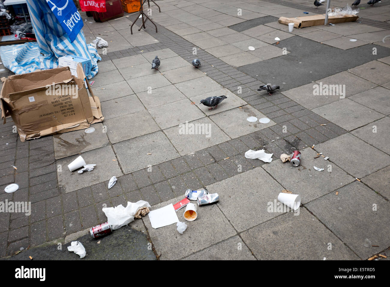Litter On Pavement High Resolution Stock Photography and Images - Alamy