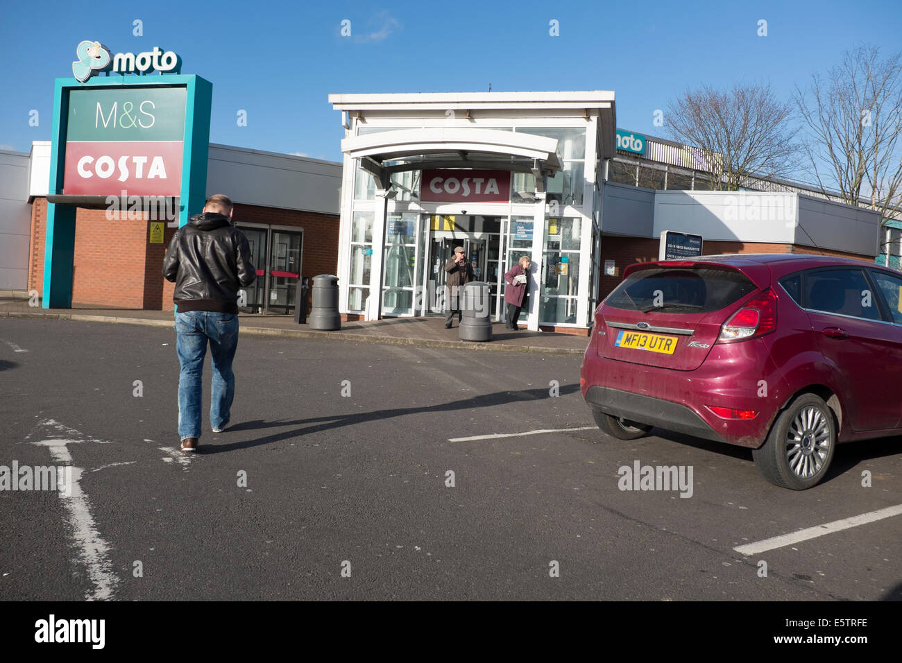 Motorway cafe hi-res stock photography and images - Alamy