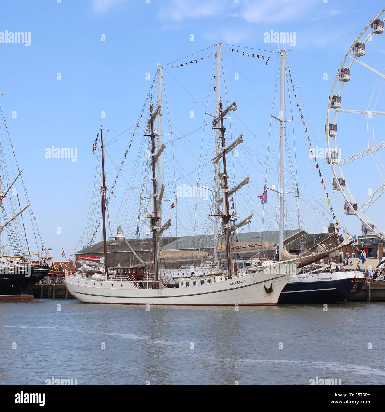 Three mast topsail schooners hi-res stock photography and images - Alamy