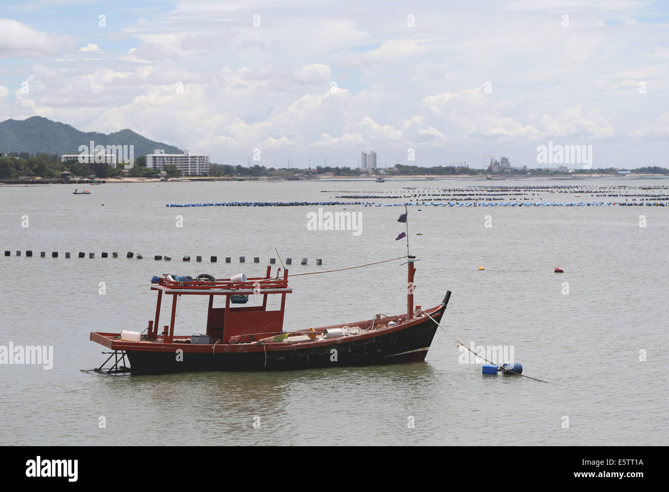 Small boats landscape hi-res stock photography and images - Alamy