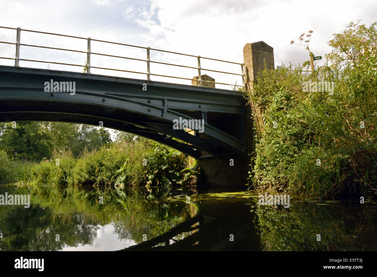 Wormingford Bridge over the River Stour, Essex / Suffolk, UK Stock ...