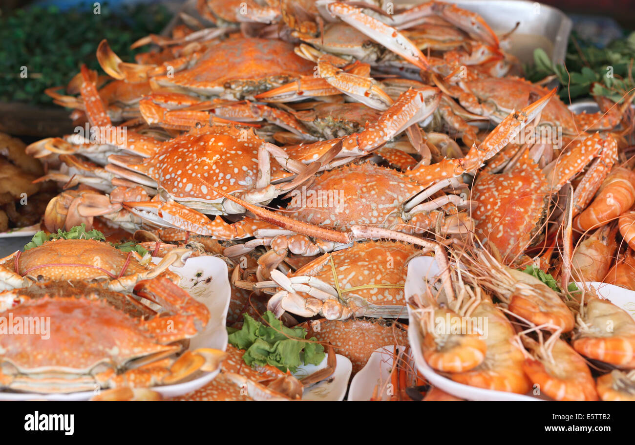 Baked blue swimmer crab in a restaurant for foods background Stock ...