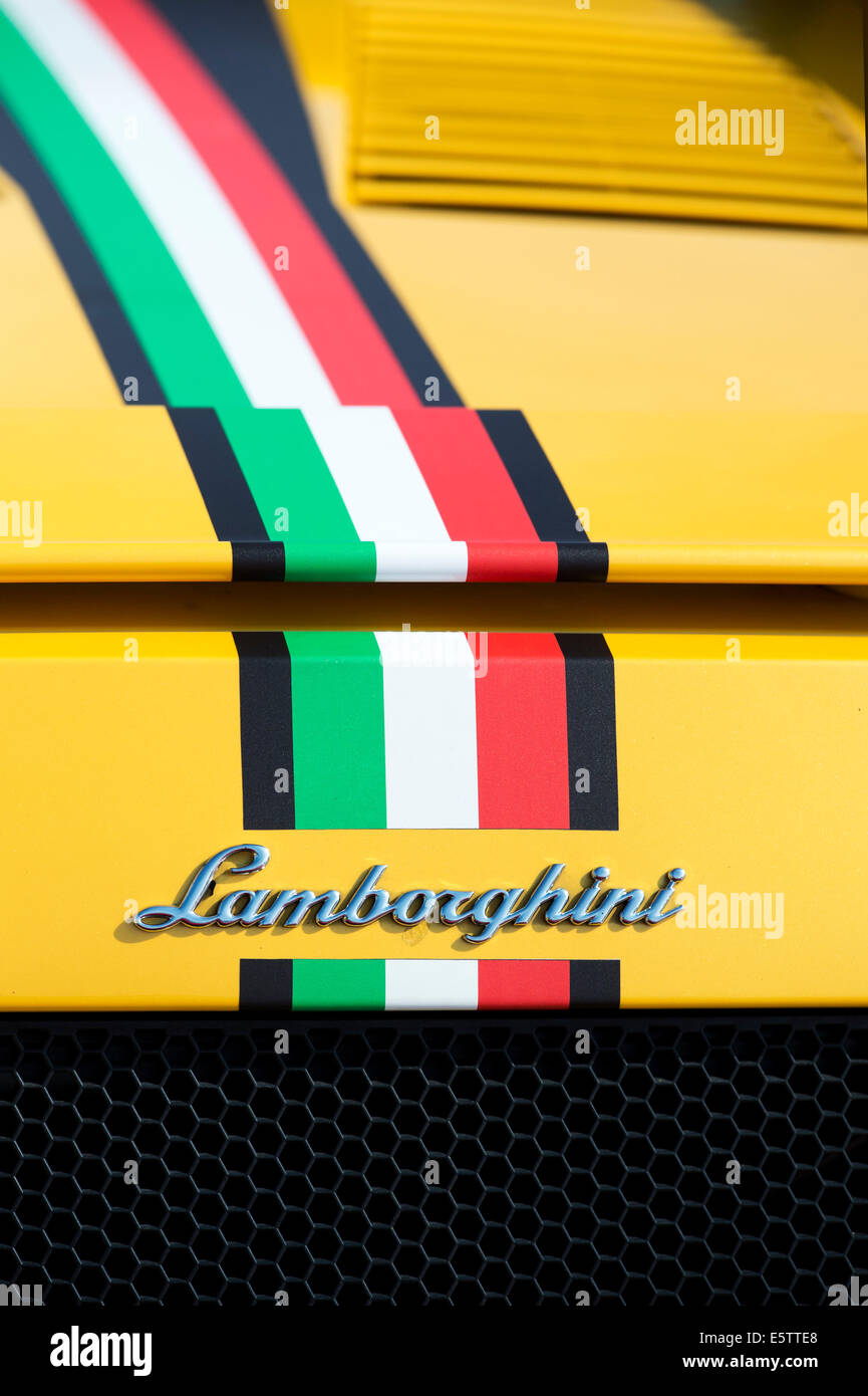 Luxury italian supercar hi-res stock photography and images - Alamy