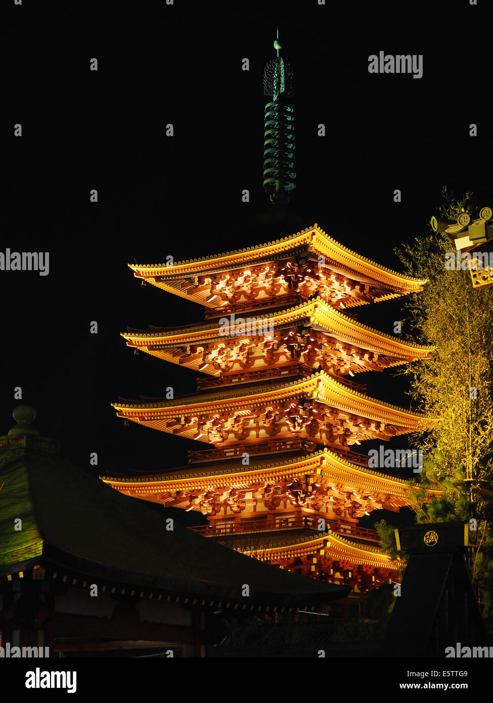 Senso-ji 5-story pagoda at night on the eve of Japanese New Year, Asakusa, Tokyo, Japan Stock ...